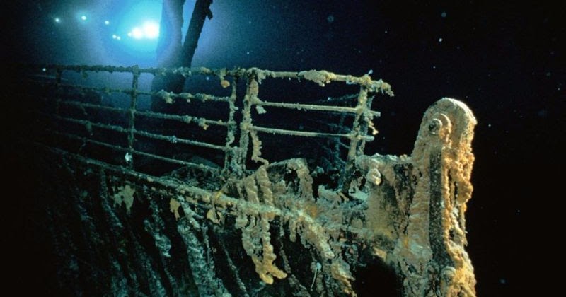 27 Haunting Photos of the Wreck of the Titanic When It Was First ...