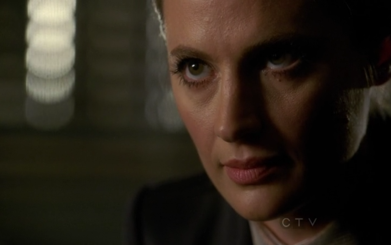 Versión Seriéfila: Review Castle: "Recoil"