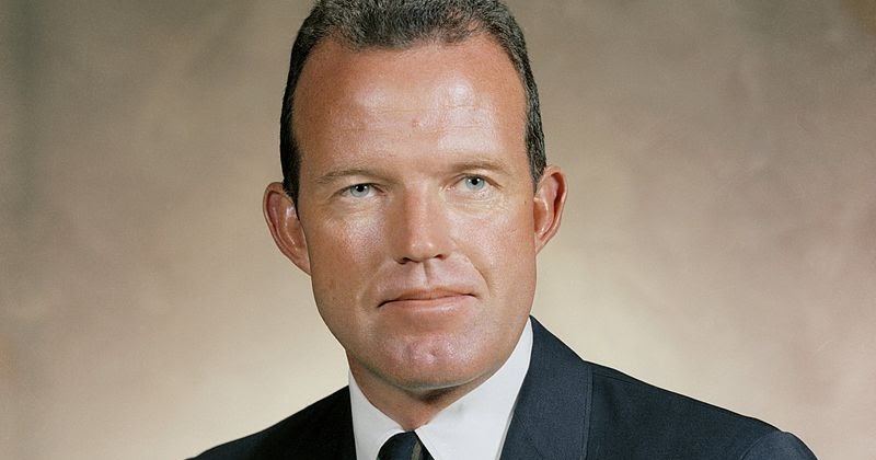 Book Junkie: Gordon Cooper in Faith 7 launched 1963