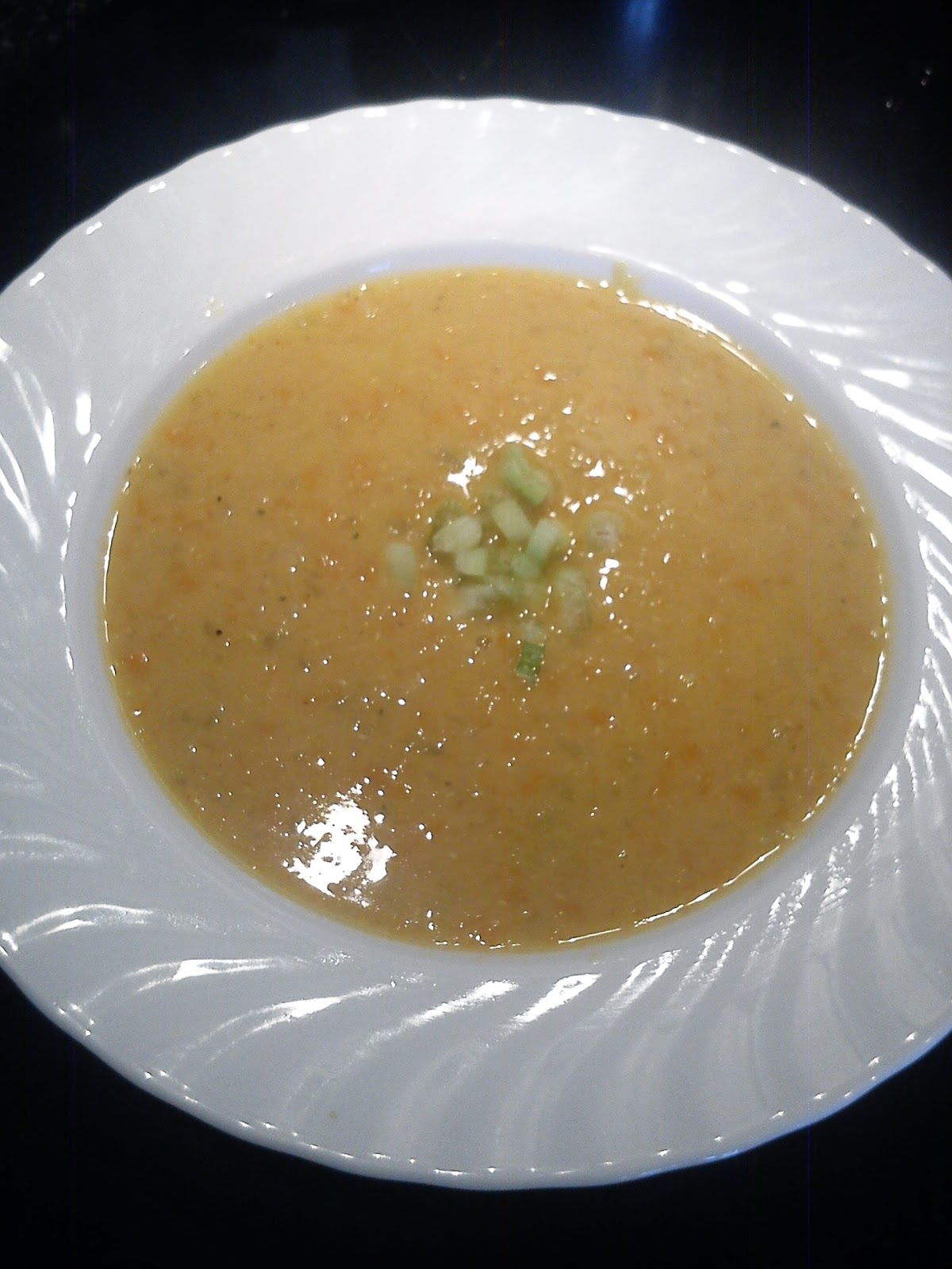 Hver dags Vegetarmad. Grøntsagsmad, Brød og Kager: Linse-Karry Suppe