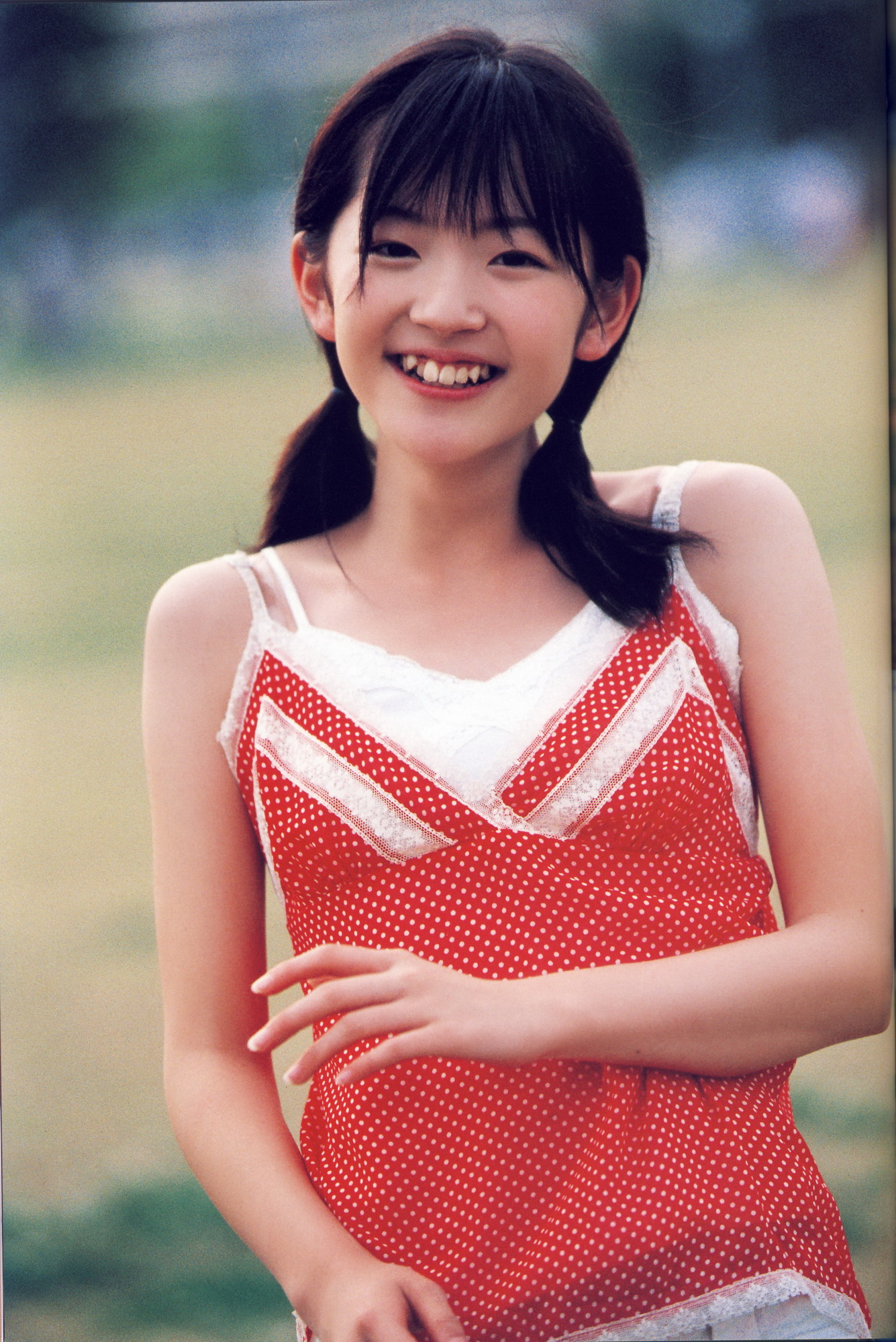 [Photobook] °C-ute - Airi Suzuki 1st Photobook - Airi