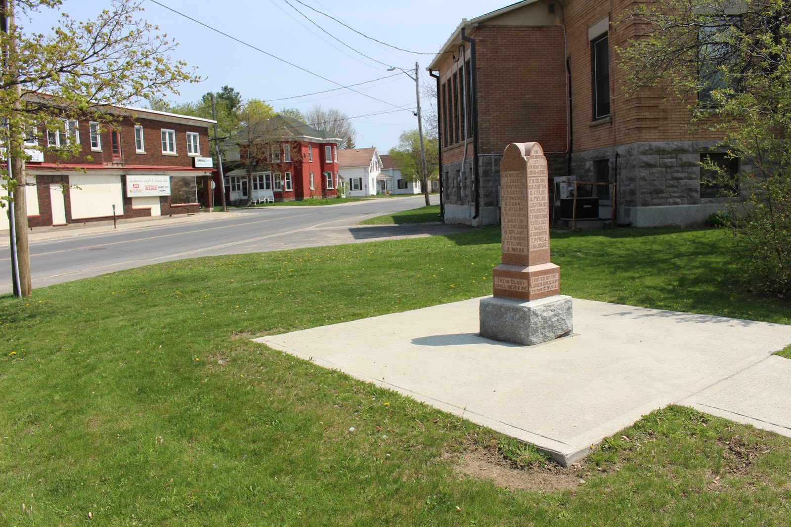 Memorials in Ottawa: Great War Memorial at Smiths Falls Library