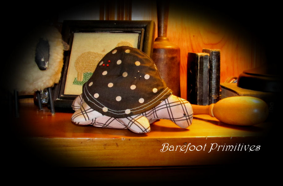 Barefoot Primitives: PIN CUSHIONS