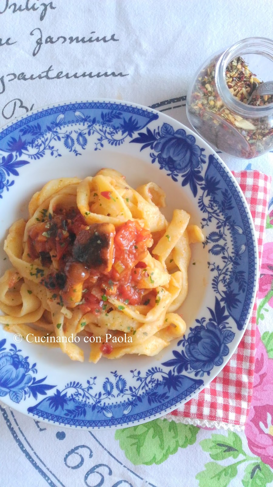 Mugnaia di Elice con sugo ai funghi misti e peperoncino | Ricetta ed ...