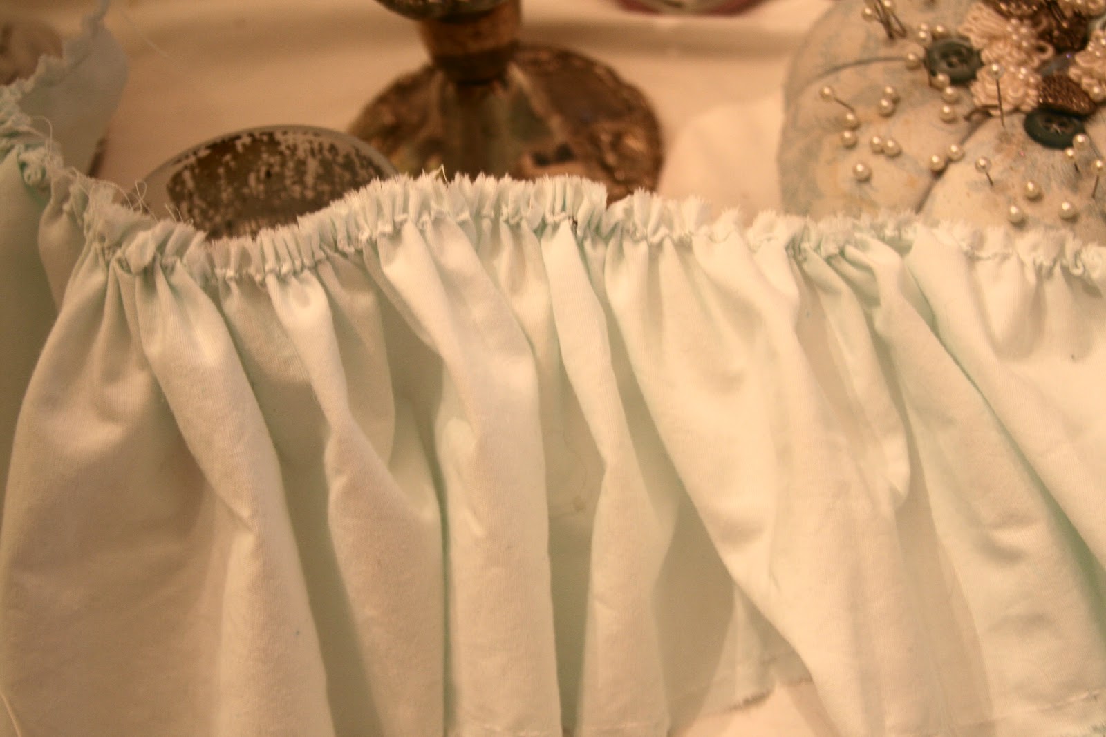 For the love of white: More Table ruffles