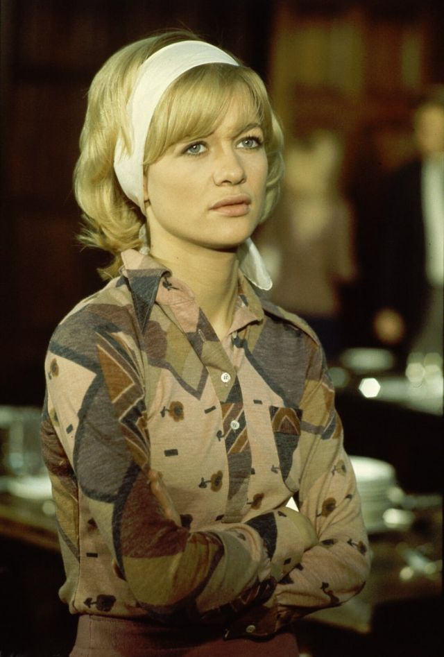 35 Beautiful Photos of Judy Geeson in the 1960s and ’70s ~ Vintage Everyday