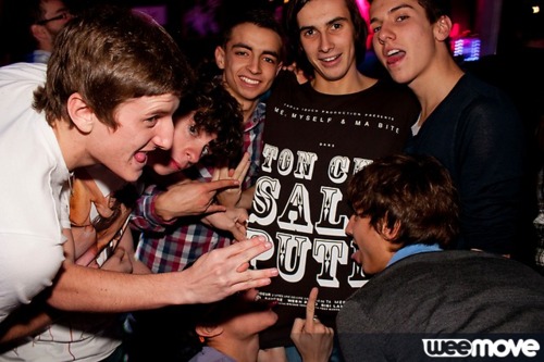 JackDagnet: French Teuch : Hé, Miss qui écarte les cuisses