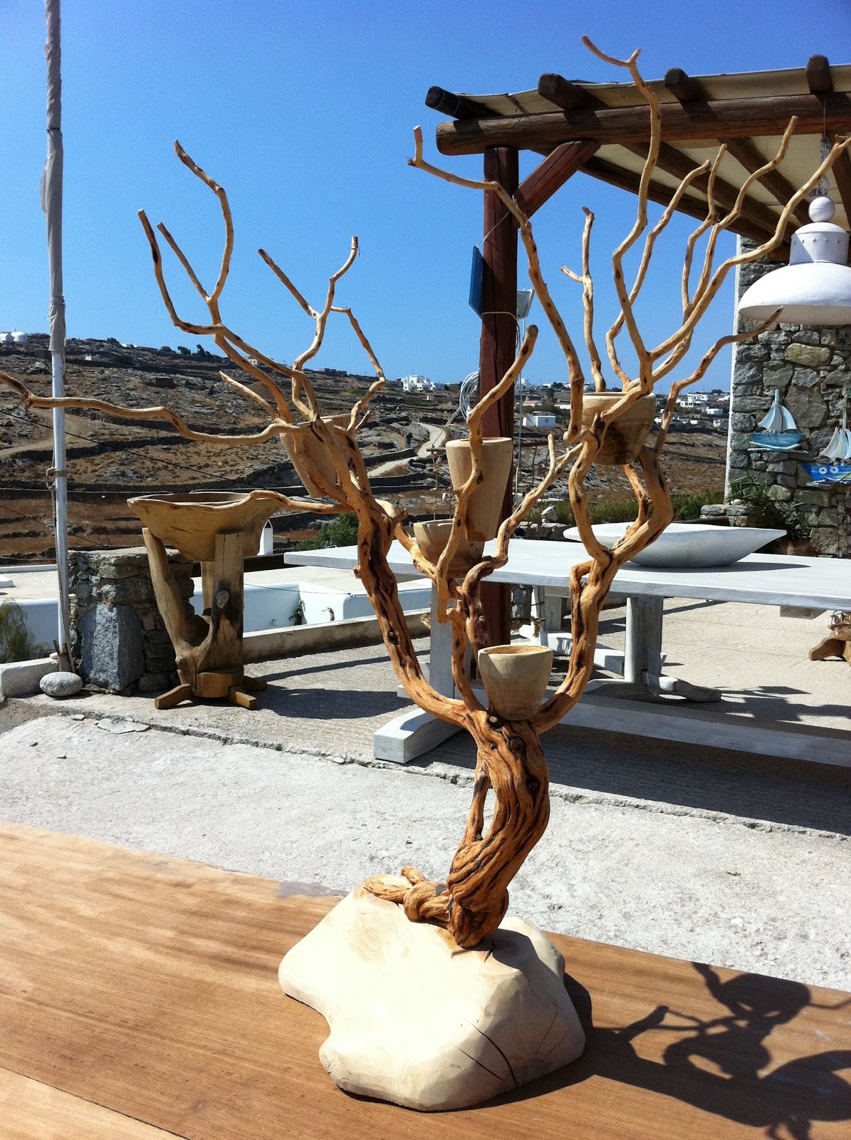 seaside mykonos furniture: Κηροπηγιο απο ριζες δεντρου