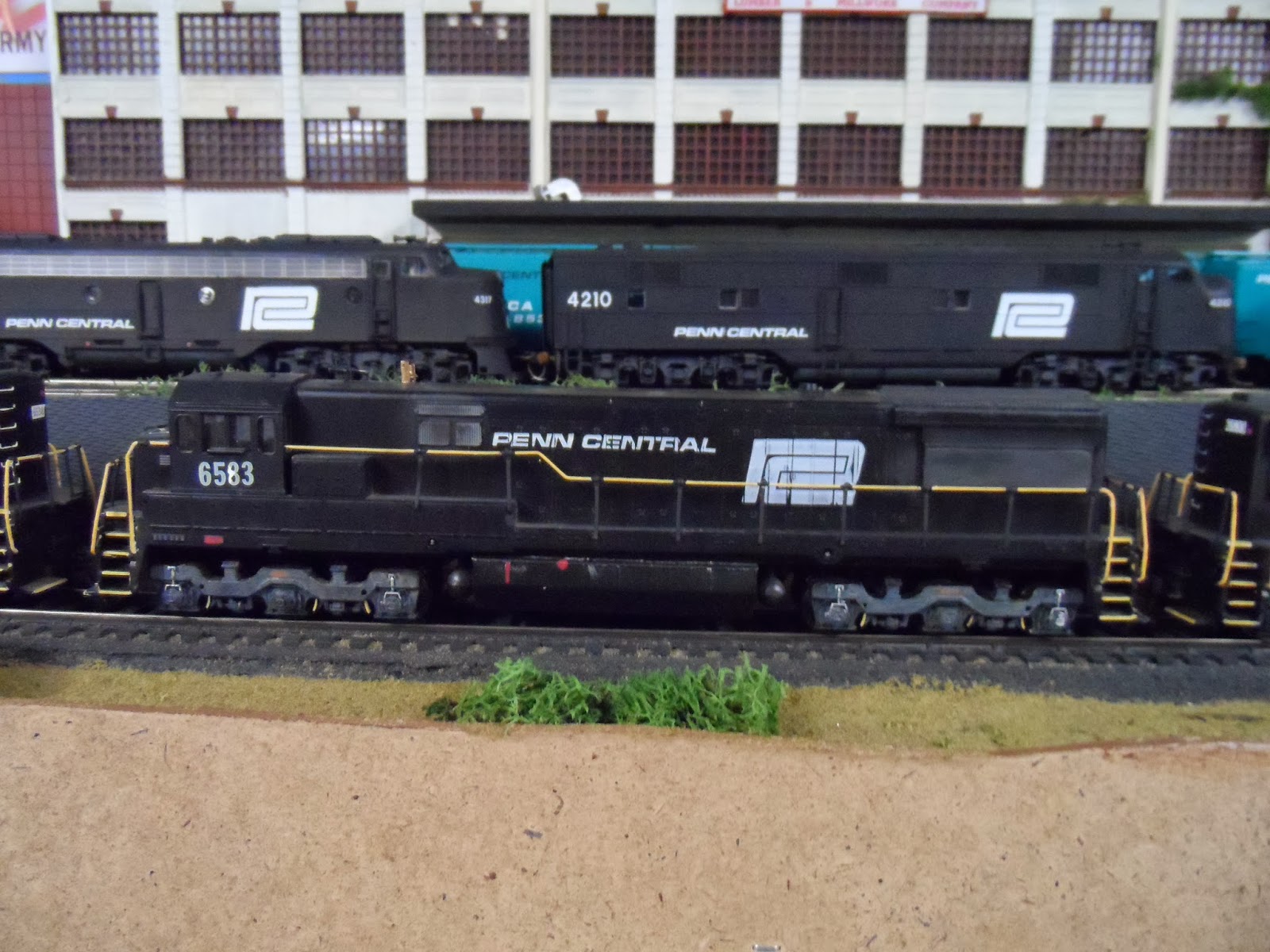 New York Central Train Layout: Penn Central Fleet Part II
