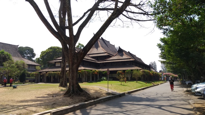 Sejarah Bangunan Aula Timur dan Aula Barat Kampus Institut Teknologi ...
