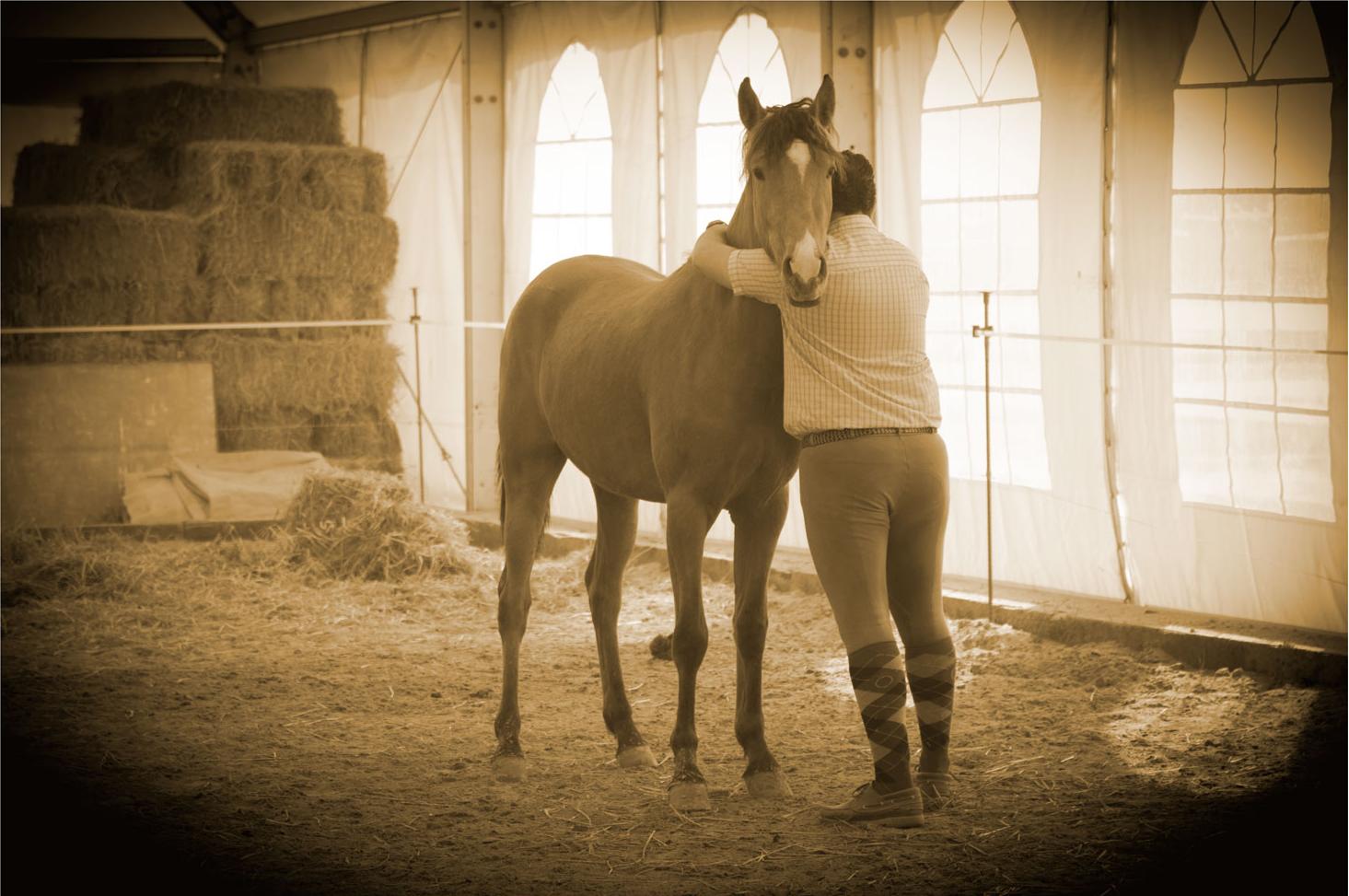 Bonifacios: A caballo humano
