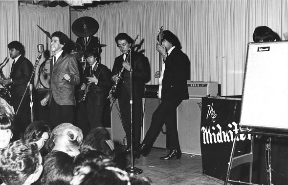 Vida de Oro: Chicano group from yesteryear: The Midniters