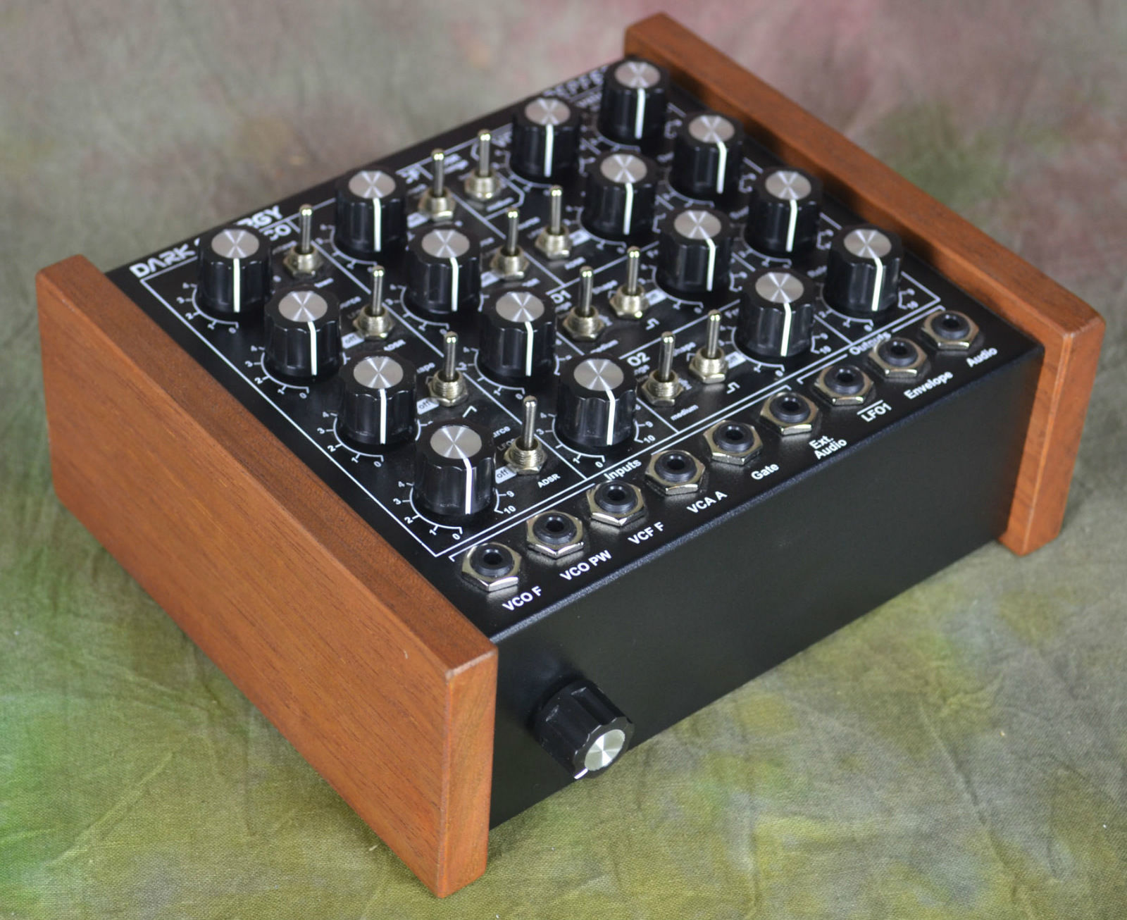 MATRIXSYNTH: Doepfer Dark Energy Synth Version 1 w/Portamento Glide ...