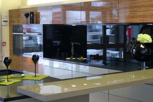 Black Kitchen Splashback @ The Kitchen Design