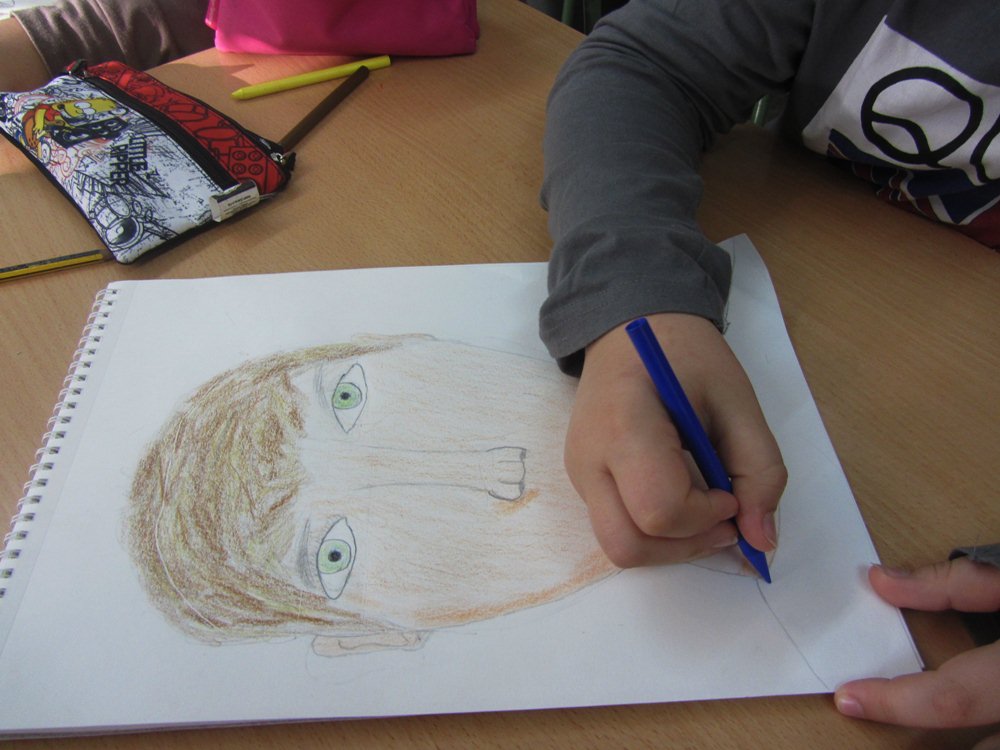 El Autorretrato a Lápiz ~ El Sexto Nivel