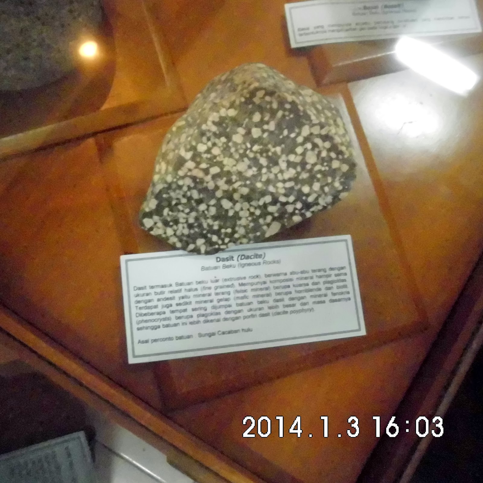 jenis-jenis batuan: JENIS-JENIS BATUAN