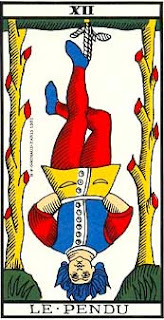 Tarôt - Oráculo Milenar: Arcano XII (12) - O Enforcado
