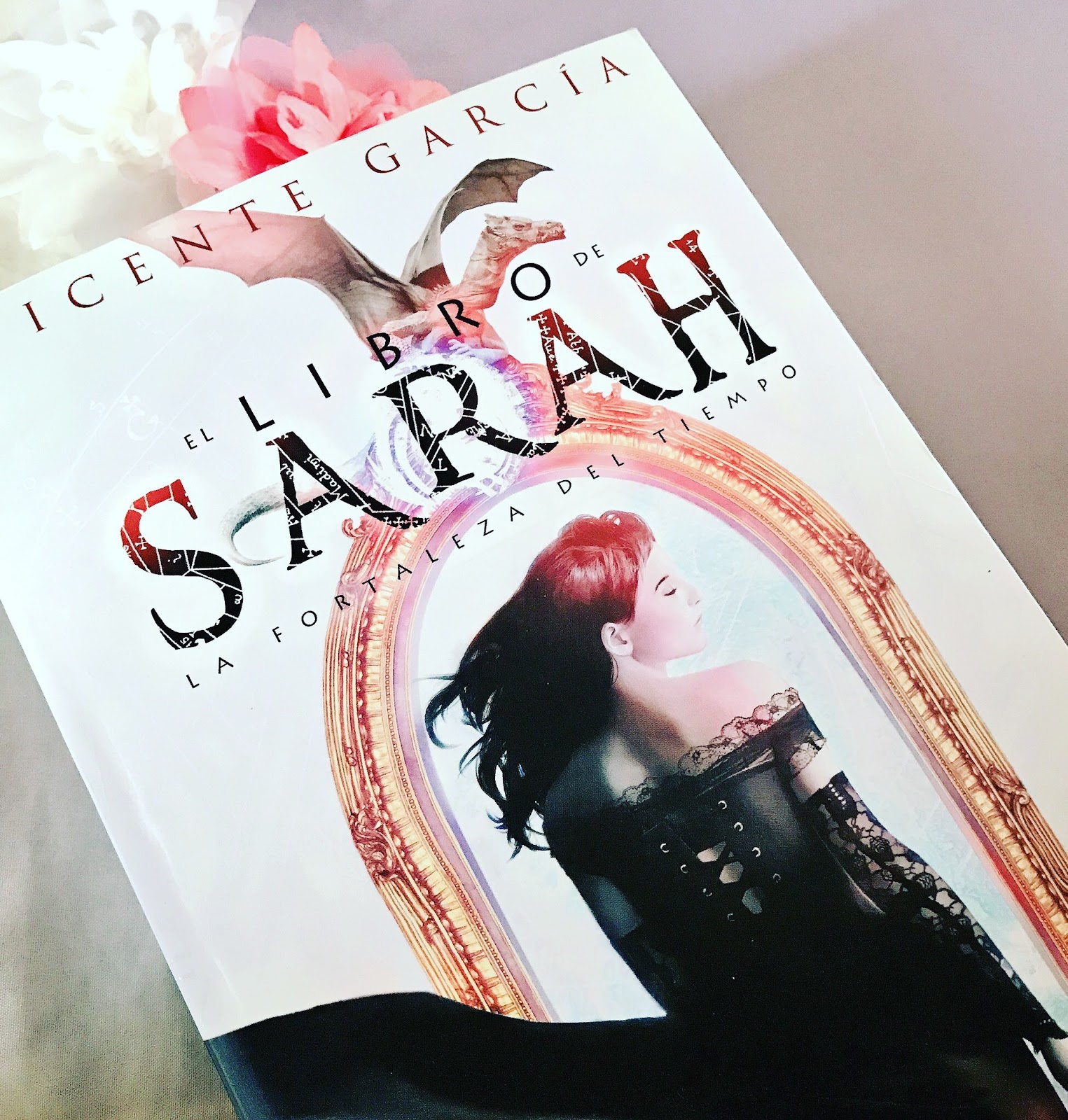 Diluvio de Letras: Reseña #126: El libro de Sarah, la fortaleza del tiempo