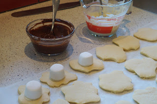 Crafty Cake Creative: Ghost Shortbread for reverse trick or treating