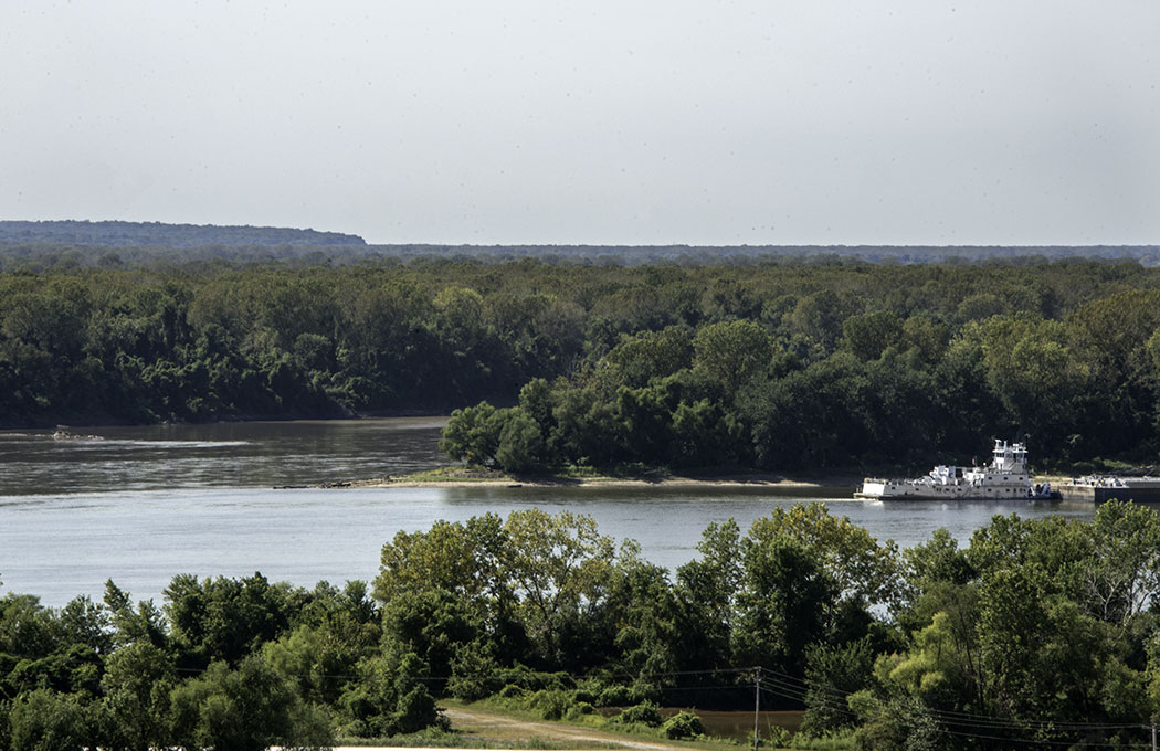 Hyperblogal: Alton Illinois. Confluence of Missouri and Mississippi Rivers