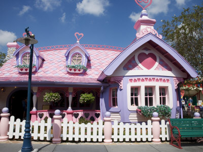 Rumah 'Minnie Mouse' Yang Cute Gileer!