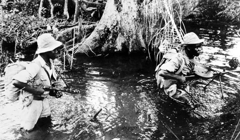 Voando com os livros: Guerra colonial começa em Angola