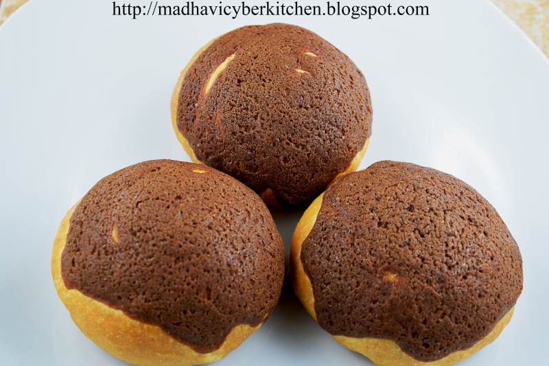 Madhavi's Cyber Kitchen: Mexican coffee buns / Papparoti