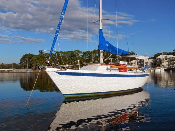 Ericson 25, Oystercatcher: Ericson 25, Gallery, At Anchor
