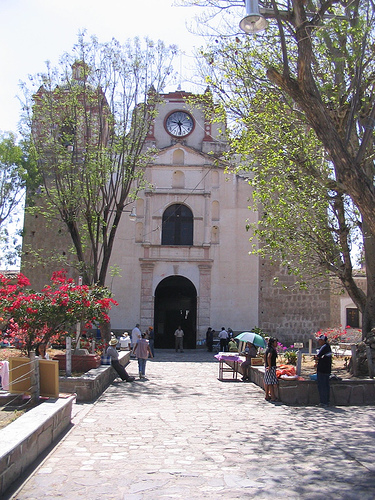 Tourism in real mexico - english version: tlacolula de matamoros oaxaca