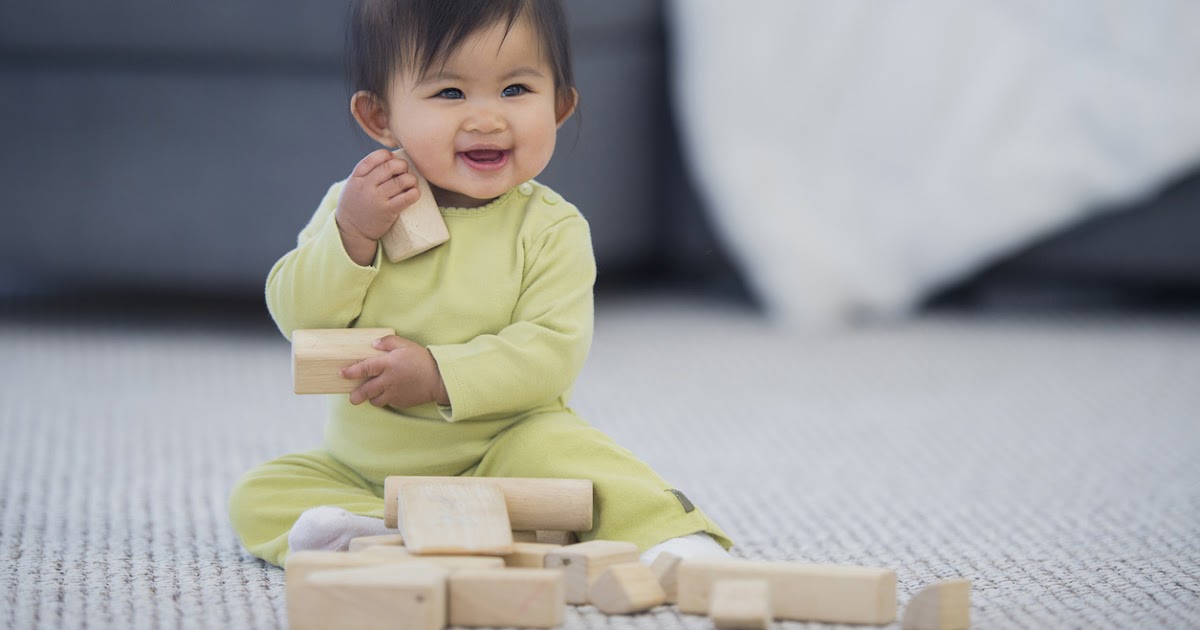 Fase Sentral Perkembangan Bayi Hingga Menginjak Usia 1 Tahun