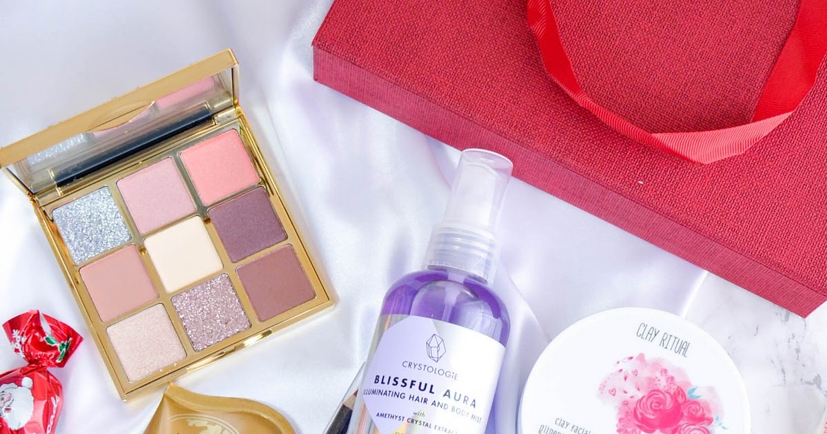 December Blogger Mail (New In #45) — Lana Talks