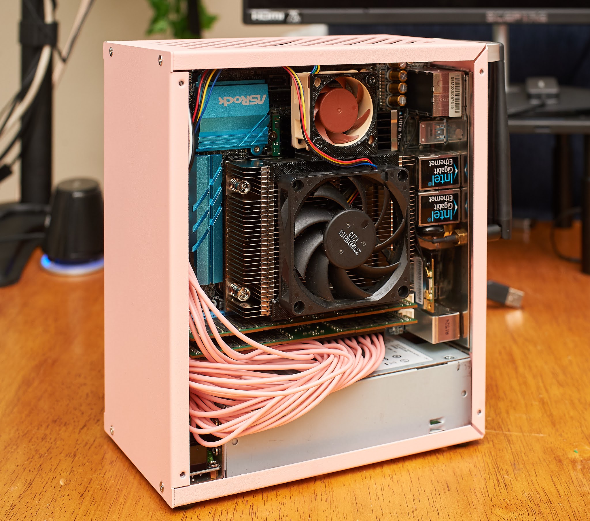 Isopack: The K39 mini-ITX case