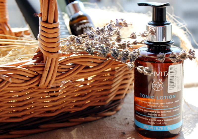 Успокаивающий и увлажняющий тоник для кожи с лавандой и медом Apivita Tonic Lotion Soothing ...