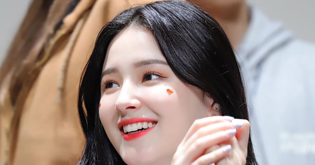 Nancy(Momoland) Jewel Mcdonie Wiki Biography, Age, Height, Career & more