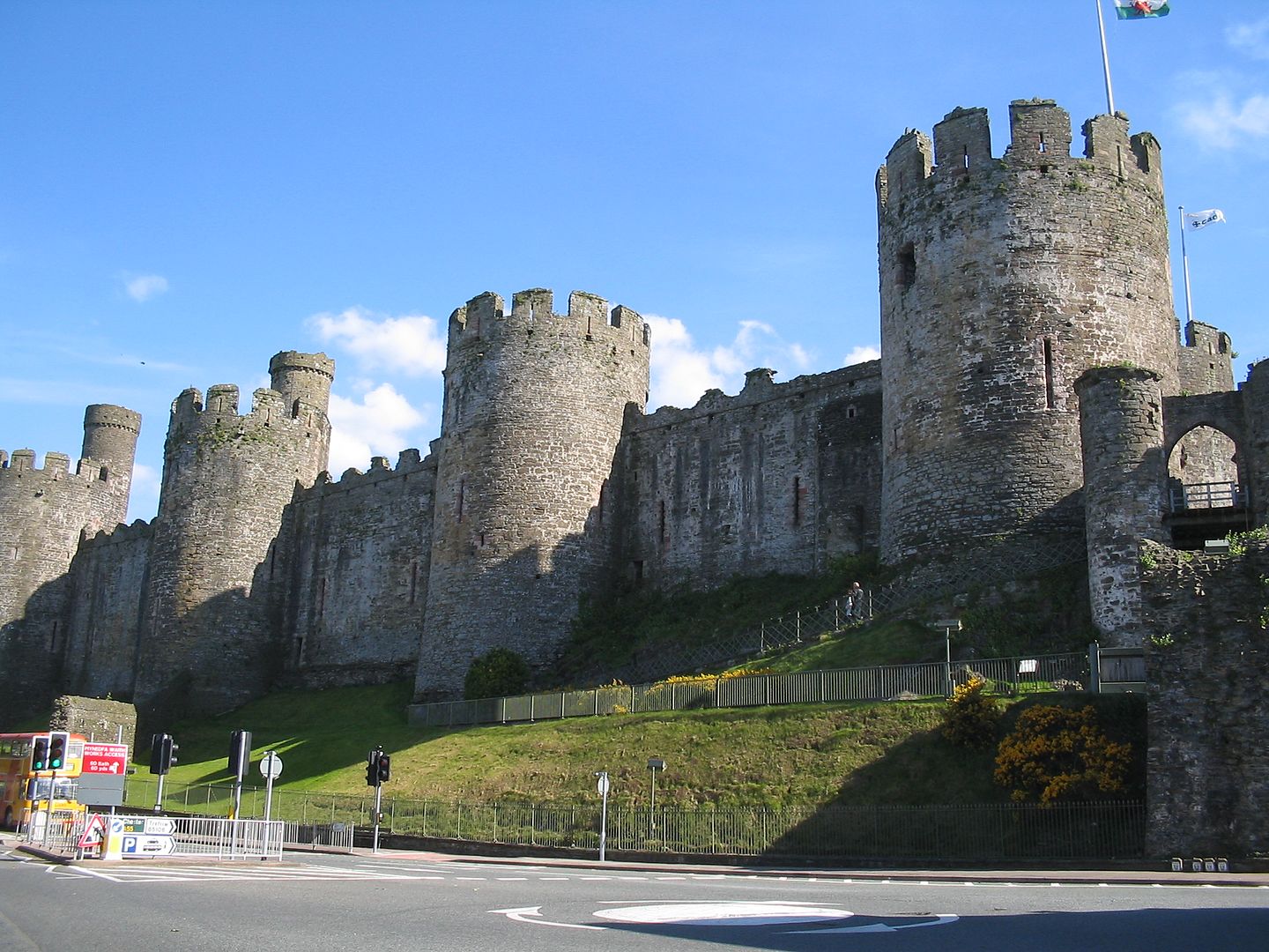 Conwy Castle, Rose Hill St, Wales (with Map & Photos)
