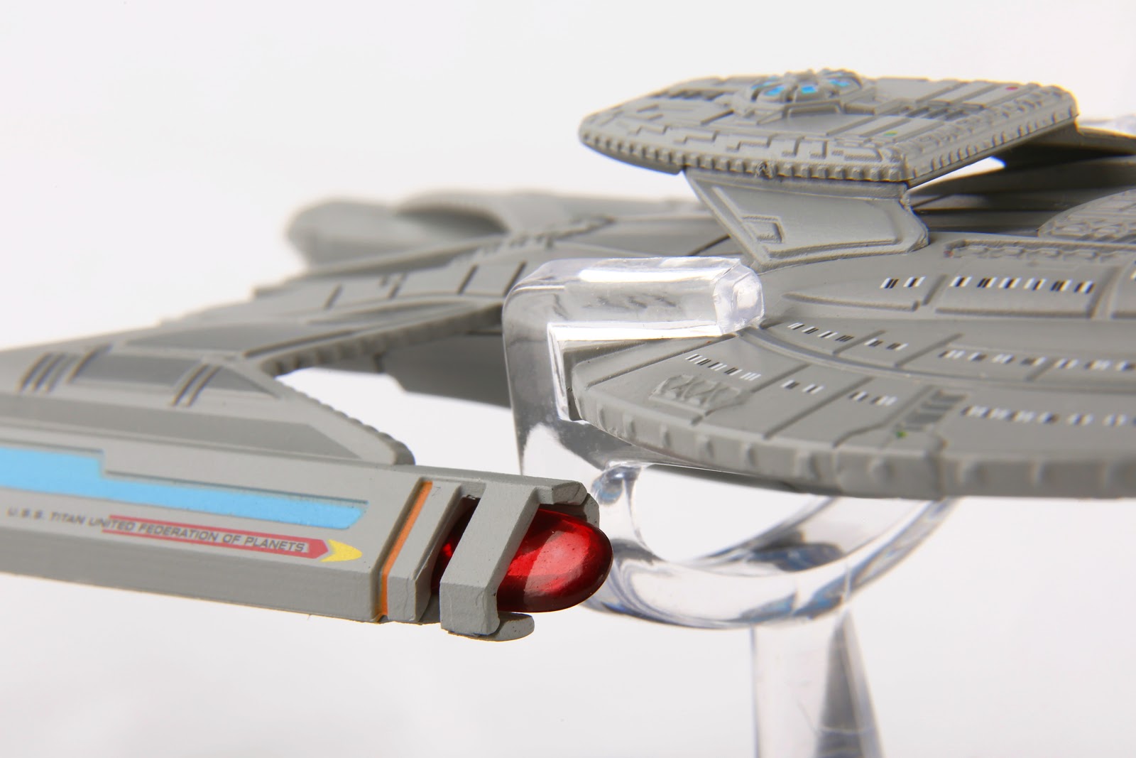 The Trek Collective: Review: The Official Starships Collection - USS Titan