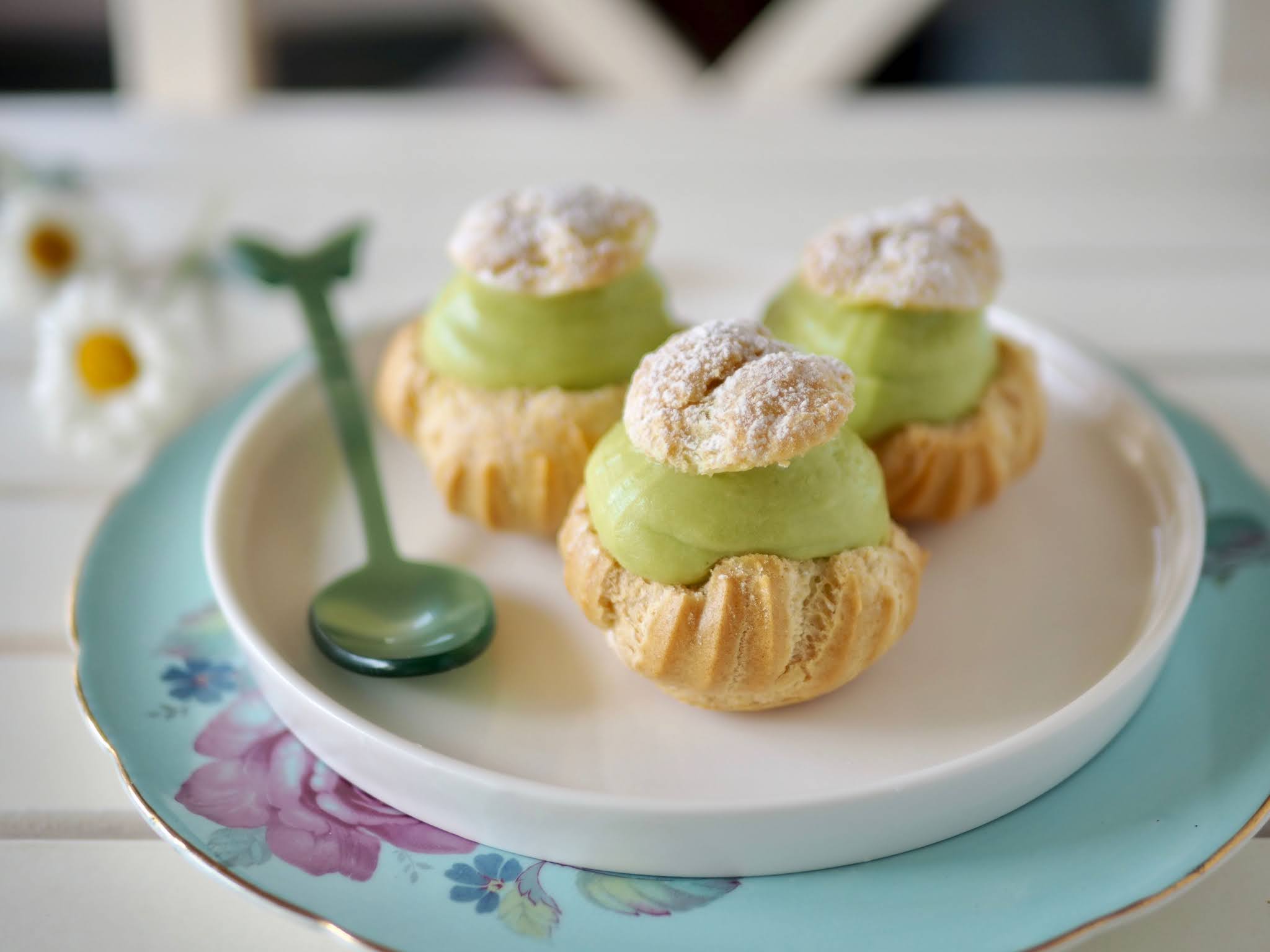 ครีมนุ่มๆ หอมใบเตย หวานๆ กำลังดี อร่อยมากเลยค่ะ