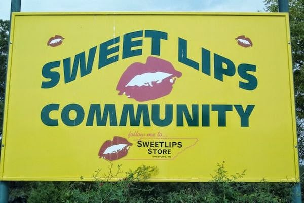 Sweet Lips, Tennessee | Stupid Genie
