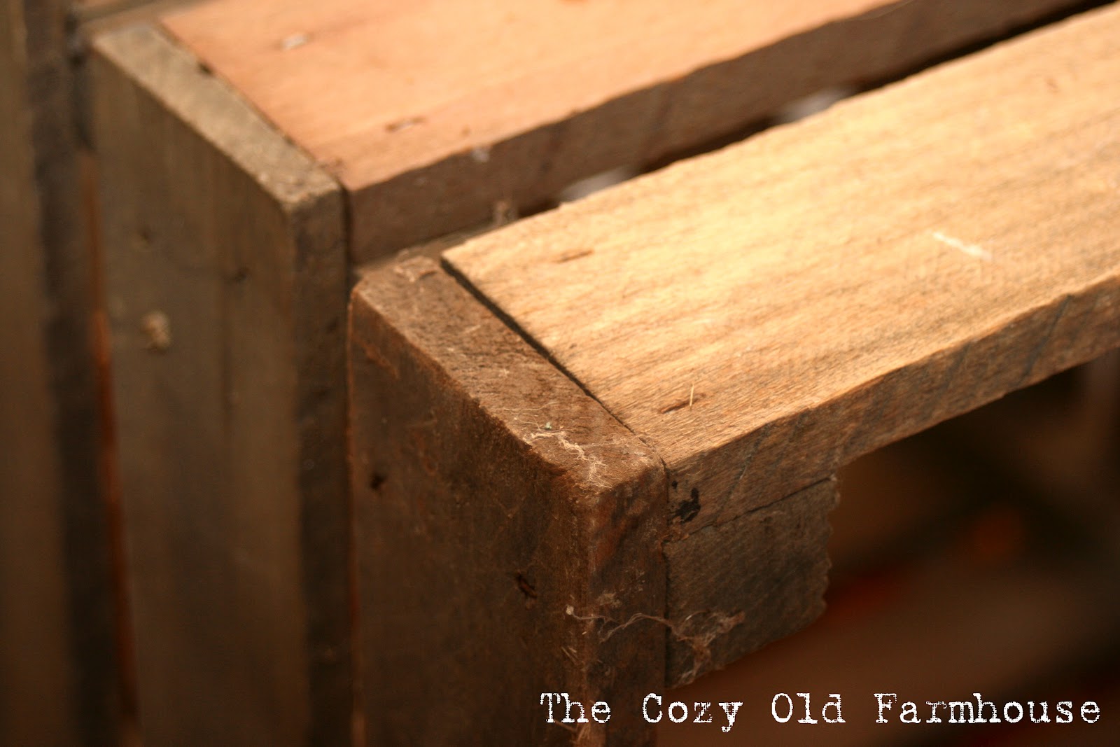 The Cozy Old "Farmhouse": Plain Crate Turned Shipping Crate