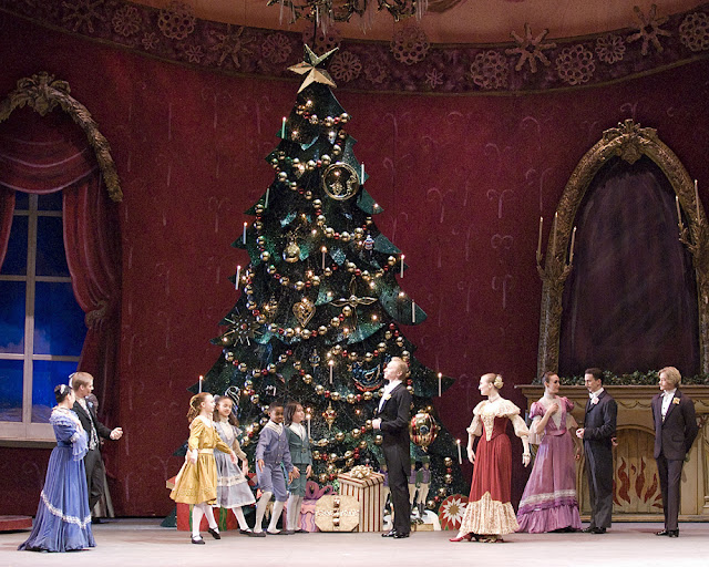 Casse-Noisette, un ballet féerique incontournable à Noël | Le Petit ...