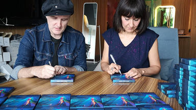 THE GRANDMA'S LOGBOOK ---: AMARAL PRESENTS 'SALTO AL COLOR' IN BARCELONA