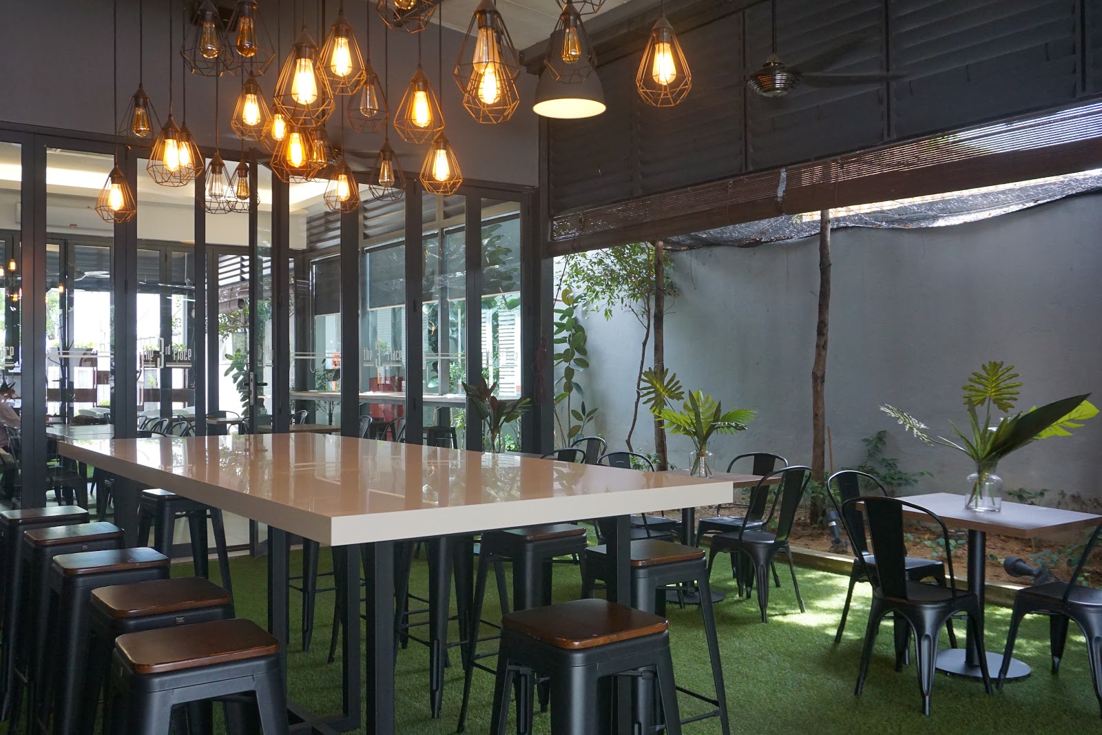 APA YANG MENARIK TENTANG THE 3RD PLACE CAFÉ KOTA DAMANSARA