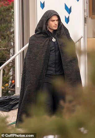 Henry Cavill News: New Pics: Geralt & Istredd On The Set Of 'The ...