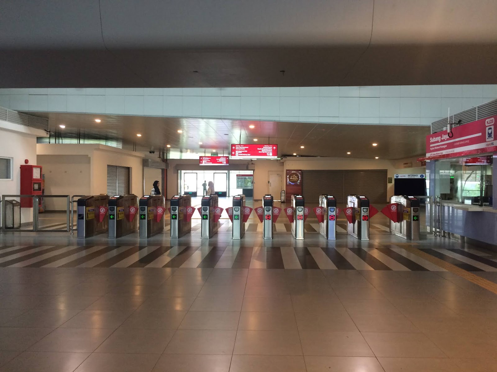 Kuala Lumpur Walk Pics : LRT Subang Jaya Station