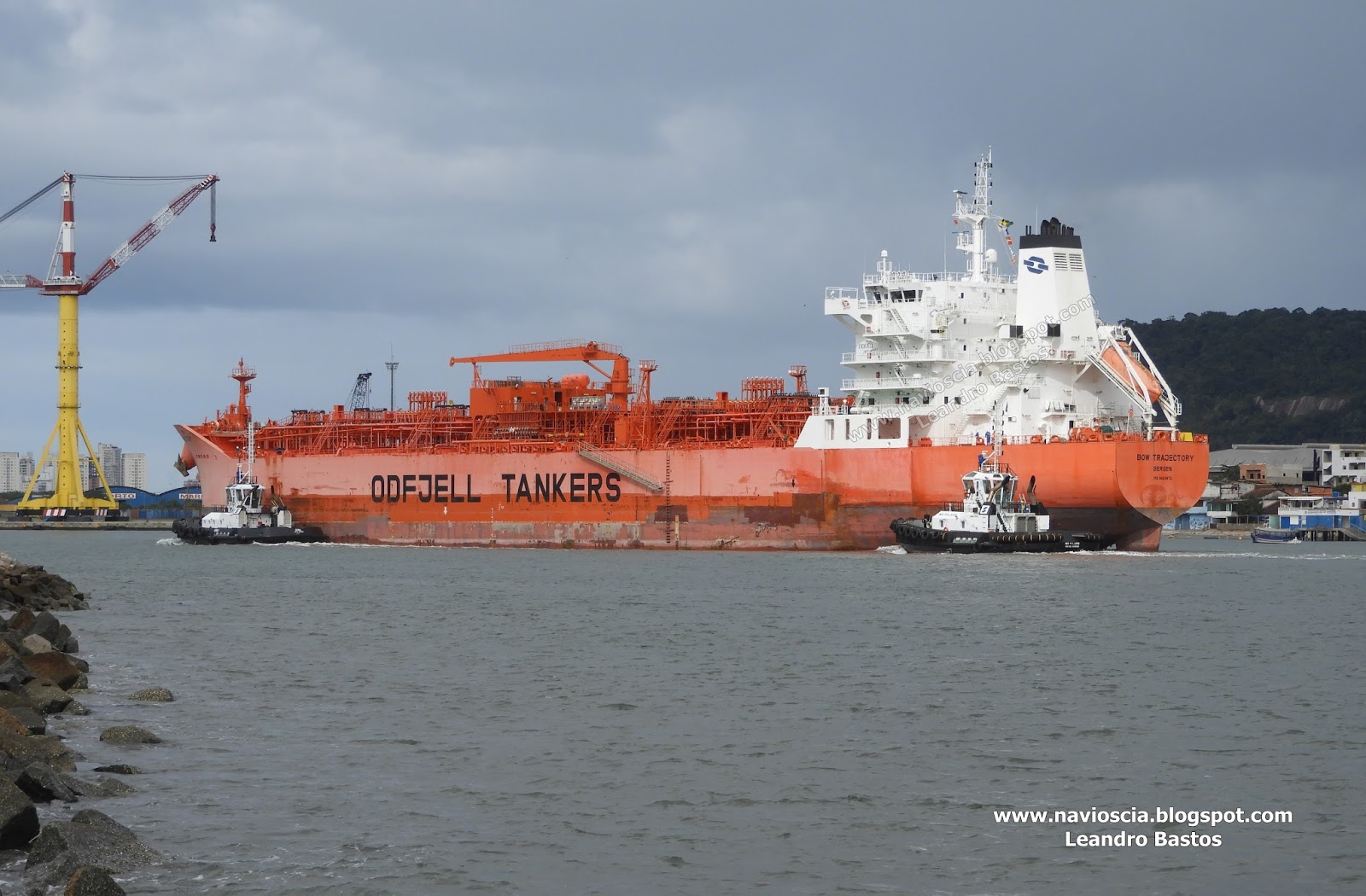 Navios de Santos & CIA: Navio BOW TRAJECTORY