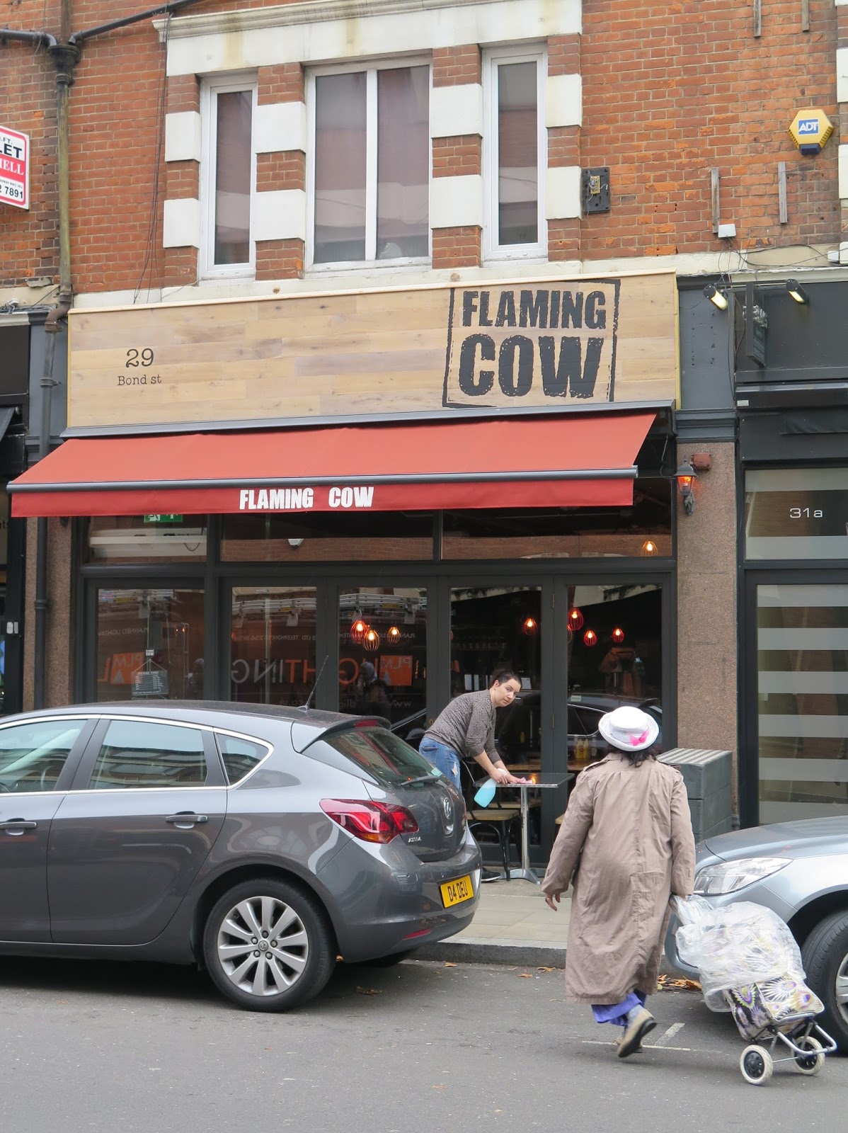 Straining over the blog..... More Tales from an Urbane Flâneur: EAG ...