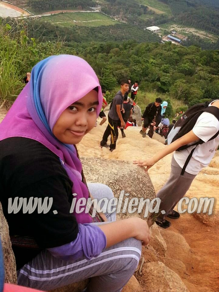 Mendaki Broga Hill Buat Kali Kedua - iena lifestyle blogger