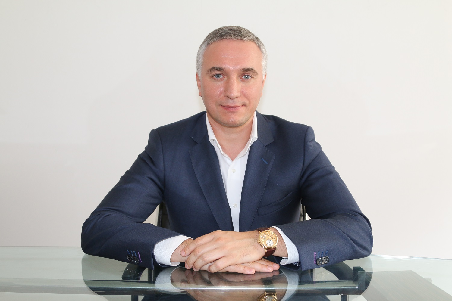 Dmitry Kaminskiy Akan Beri Rp 13 Miliar Bagi Orang yang Berusia di Atas ...