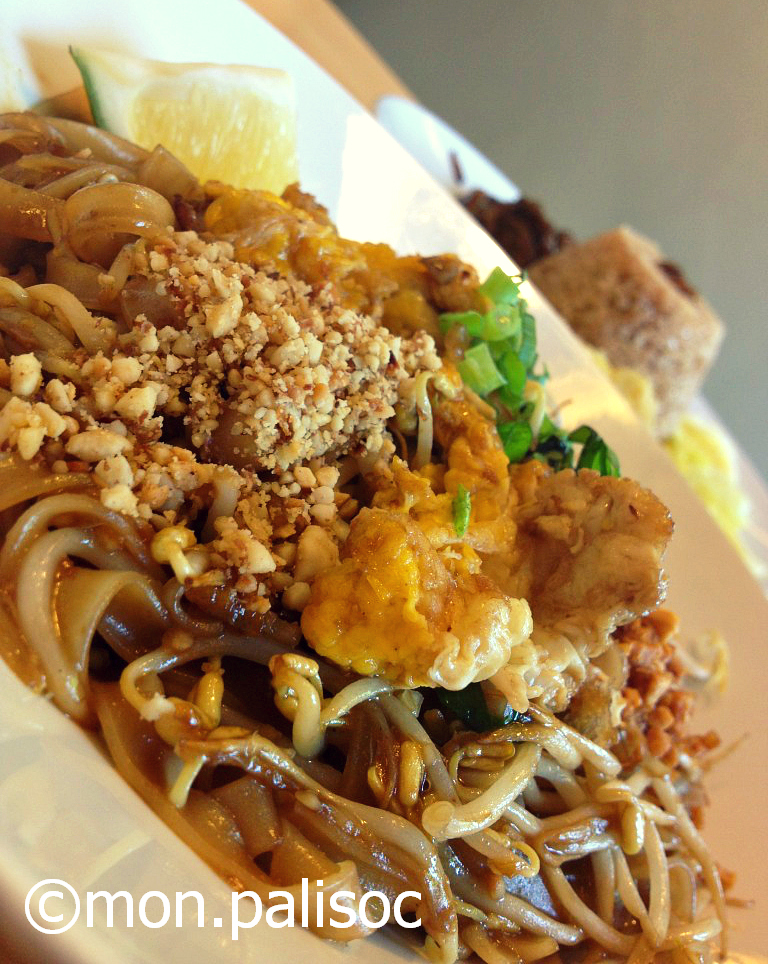 Sen Lek Thai Noodles | |foodfanaticph| by clapalisoc