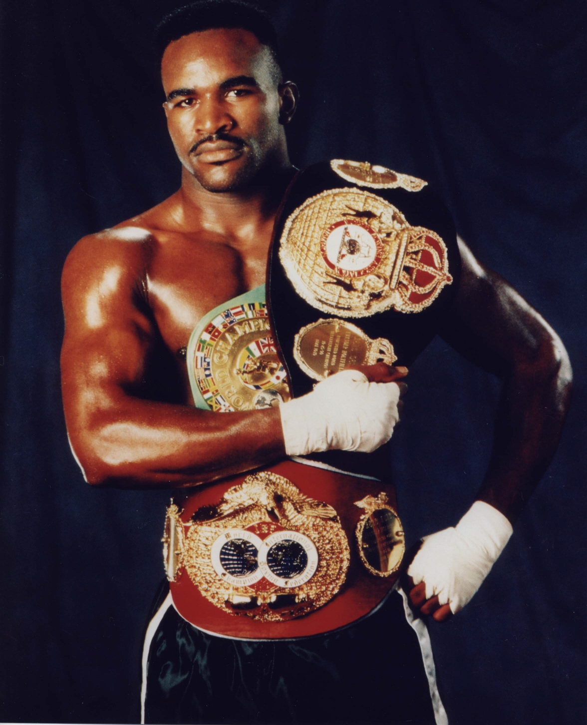 ESTO PASO: 1962: NACIÓ Evander Holyfield, boxeador estadounidense.